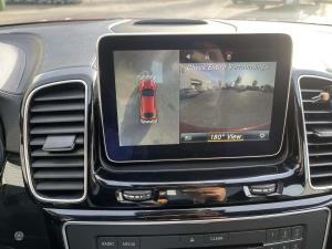 Brūns Mercedes-Benz gle-450 2016 Kauņa, ar dzinēja tilpumu 3.00 L un nobraukumu 110 tūkst. km par 25800 €, foto 10 vietnē AUTOMOTO.COM.LV