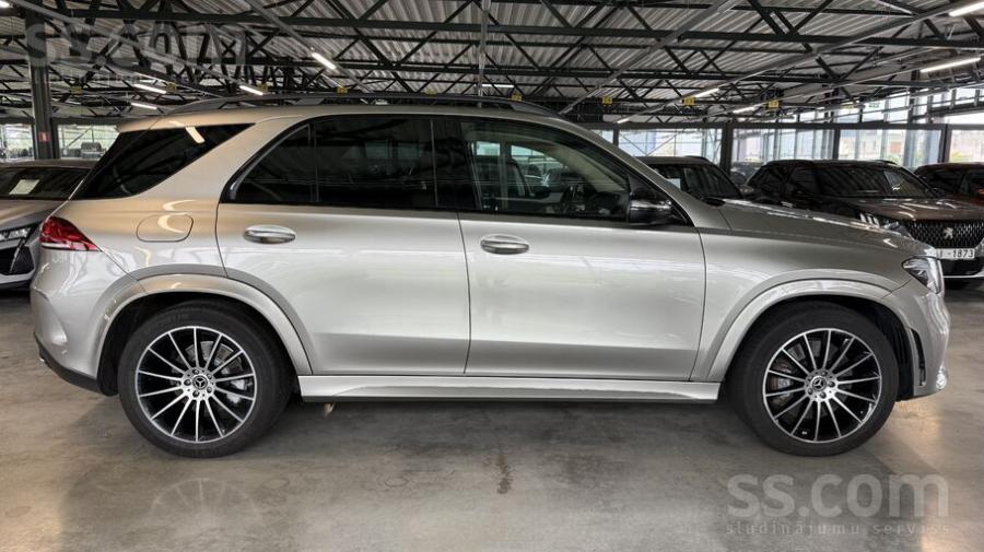 Brūns Mercedes-Benz gle-450 2021 Rīga, ar dzinēja tilpumu 3.00 L un nobraukumu 171 tūkst. km par 47900 €, foto 7 vietnē AUTOMOTO.COM.LV