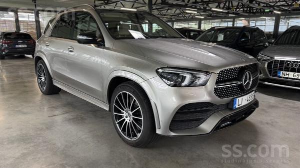 Brown Mercedes-Benz gle-450 2021 in Riga, with an engine capacity of 3.00 L and mileage of 171 thousand km for 47900 €, photo 8 on AUTOMOTO.COM.LV