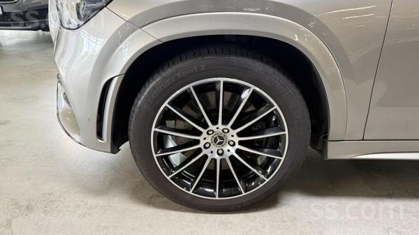 Brown Mercedes-Benz gle-450 2021 in Riga, with an engine capacity of 3.00 L and mileage of 171 thousand km for 47900 €, photo 10 on AUTOMOTO.COM.LV