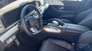 Grey Mercedes-Benz gle-450 2025 in Riga, with an engine capacity of 3.00 L and mileage of 13 thousand km for 91900 €, photo 8 on AUTOMOTO.COM.LV