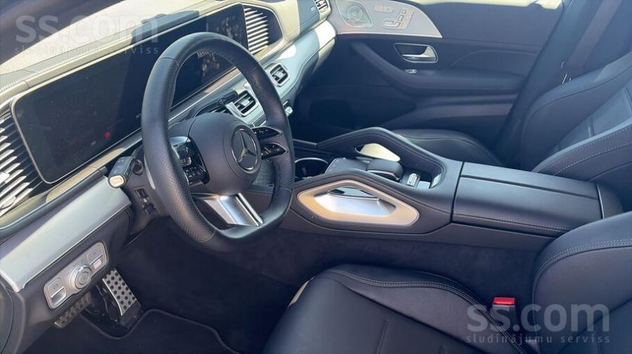 Grey Mercedes-Benz gle-450 2025 in Riga, with an engine capacity of 3.00 L and mileage of 13 thousand km for 91900 €, photo 8 on AUTOMOTO.COM.LV