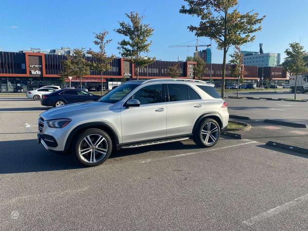 Grey Mercedes-Benz gle-450 2020 in Klaipeda, with an engine capacity of 3.00 L and mileage of 51 thousand km for 42900 €, photo 3 on AUTOMOTO.COM.LV