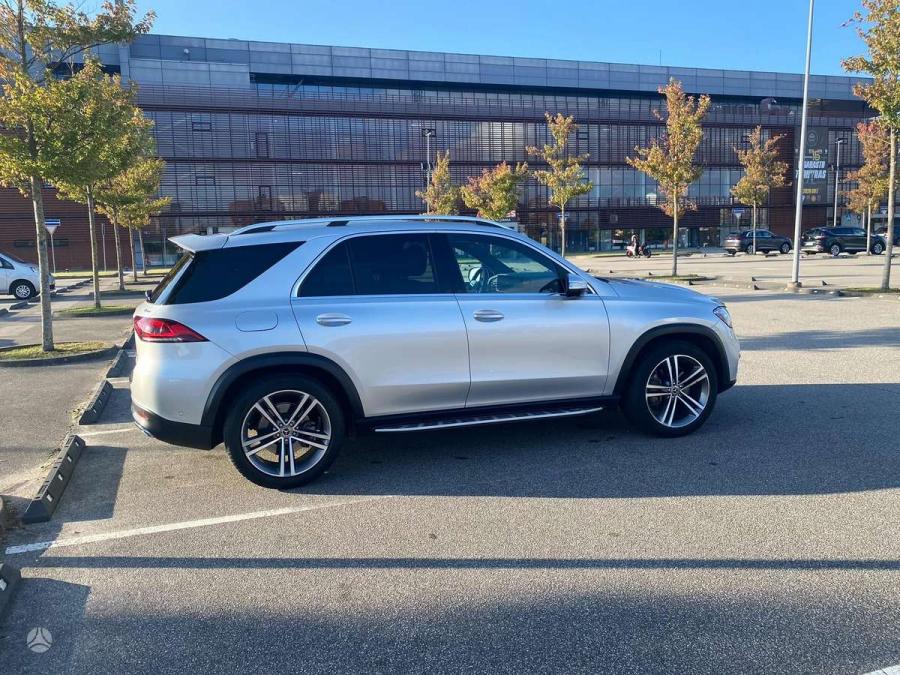 Grey Mercedes-Benz gle-450 2020 in Klaipeda, with an engine capacity of 3.00 L and mileage of 51 thousand km for 42900 €, photo 4 on AUTOMOTO.COM.LV