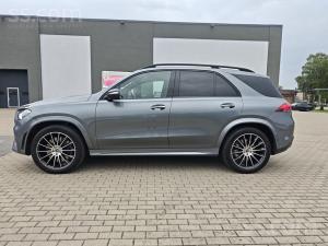 Grey Mercedes-Benz gle-450 2021 in Riga, with an engine capacity of 3.00 L and mileage of 143 thousand km for 50000 €, photo 3 on AUTOMOTO.COM.LV