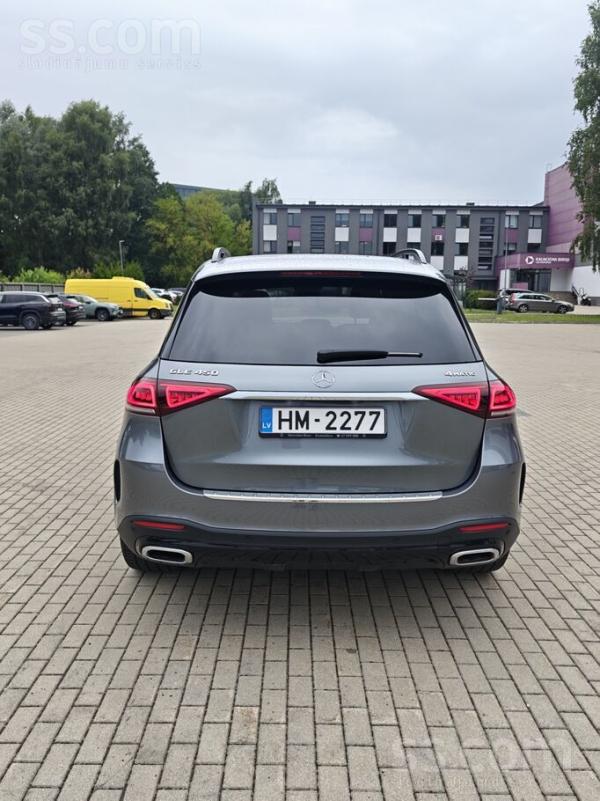 Grey Mercedes-Benz gle-450 2021 in Riga, with an engine capacity of 3.00 L and mileage of 143 thousand km for 50000 €, photo 4 on AUTOMOTO.COM.LV