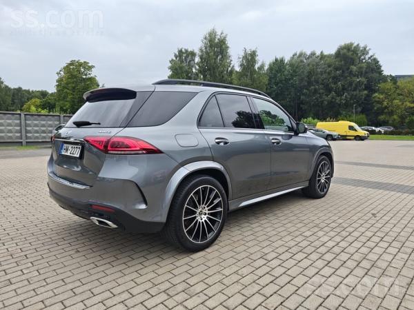 Grey Mercedes-Benz gle-450 2021 in Riga, with an engine capacity of 3.00 L and mileage of 143 thousand km for 50000 €, photo 5 on AUTOMOTO.COM.LV