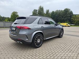 Grey Mercedes-Benz gle-450 2021 in Riga, with an engine capacity of 3.00 L and mileage of 143 thousand km for 50000 €, photo 6 on AUTOMOTO.COM.LV