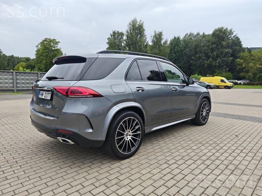 Grey Mercedes-Benz gle-450 2021 in Riga, with an engine capacity of 3.00 L and mileage of 143 thousand km for 50000 €, photo 6 on AUTOMOTO.COM.LV