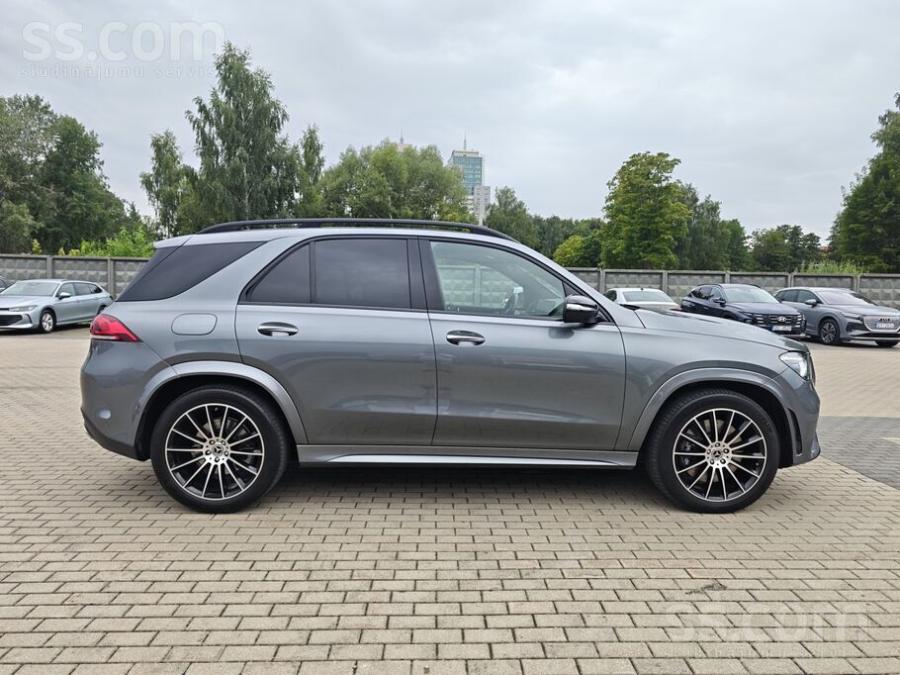 Grey Mercedes-Benz gle-450 2021 in Riga, with an engine capacity of 3.00 L and mileage of 143 thousand km for 50000 €, photo 7 on AUTOMOTO.COM.LV
