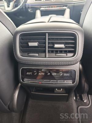 Grey Mercedes-Benz gle-450 2021 in Riga, with an engine capacity of 3.00 L and mileage of 143 thousand km for 50000 €, photo 12 on AUTOMOTO.COM.LV