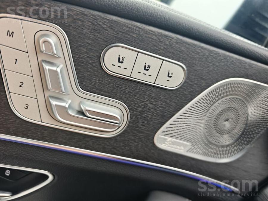 Grey Mercedes-Benz gle-450 2021 in Riga, with an engine capacity of 3.00 L and mileage of 143 thousand km for 50000 €, photo 15 on AUTOMOTO.COM.LV