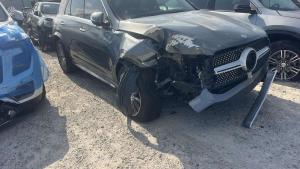 Grey Mercedes-Benz gle-450 2023 in Siauliai, with an engine capacity of 3.00 L and mileage of 80 thousand km for 31339 €, photo 12 on AUTOMOTO.COM.LV