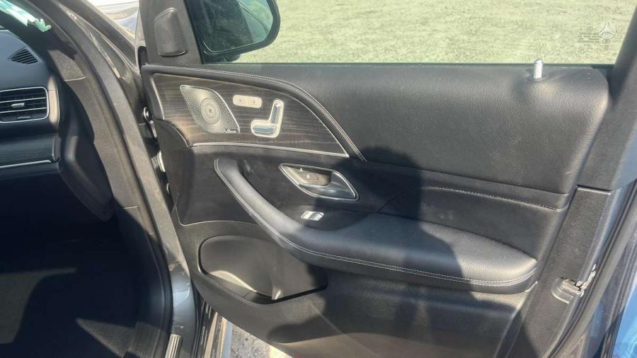 Grey Mercedes-Benz gle-450 2023 in Siauliai, with an engine capacity of 3.00 L and mileage of 80 thousand km for 31339 €, photo 25 on AUTOMOTO.COM.LV