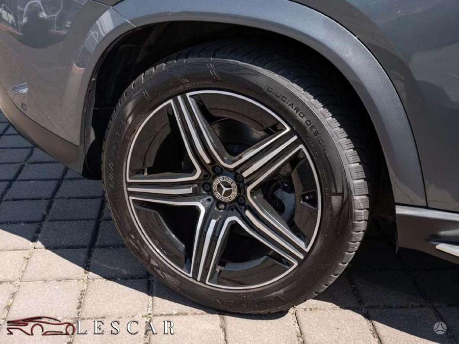 Pelēks Mercedes-Benz gle-450 2024 Viļņa, ar dzinēja tilpumu 2.99 L un nobraukumu 56 tūkst. km par 85000 €, foto 3 vietnē AUTOMOTO.COM.LV