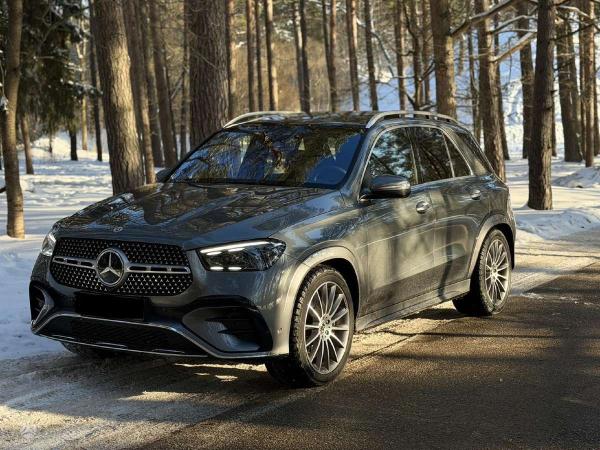 Pelēks Mercedes-Benz gle-450 2024 Viļņa, ar dzinēja tilpumu 3.00 L un nobraukumu 35 tūkst. km par 88888 €, foto 2 vietnē AUTOMOTO.COM.LV
