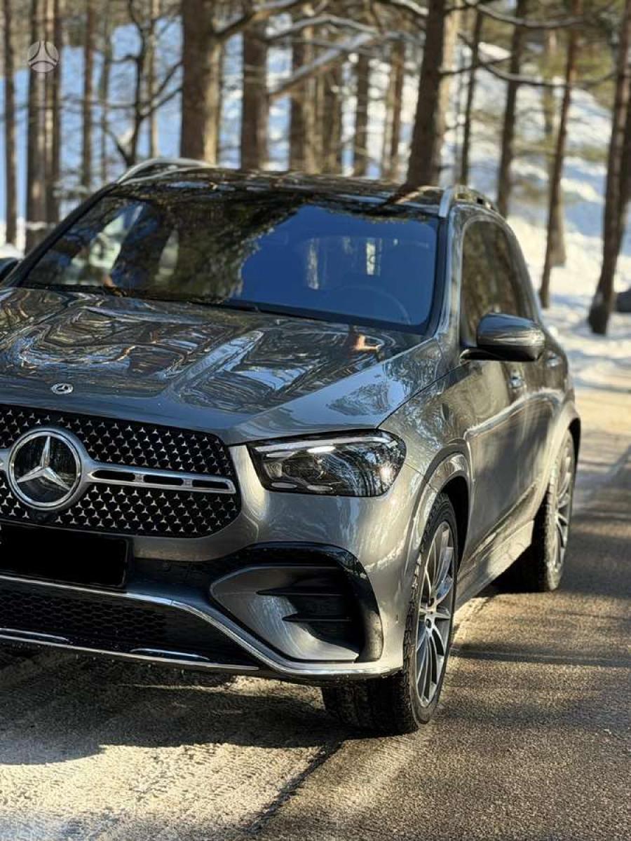 Grey Mercedes-Benz gle-450 2024 in Vilnius, with an engine capacity of 3.00 L and mileage of 35 thousand km for 88888 €, photo 5 on AUTOMOTO.COM.LV