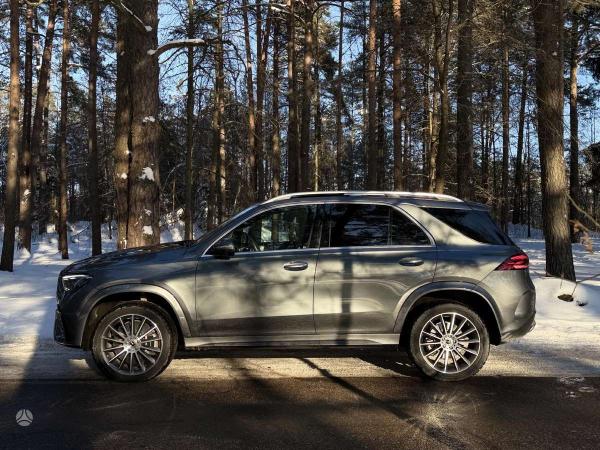 Pelēks Mercedes-Benz gle-450 2024 Viļņa, ar dzinēja tilpumu 3.00 L un nobraukumu 35 tūkst. km par 88888 €, foto 9 vietnē AUTOMOTO.COM.LV