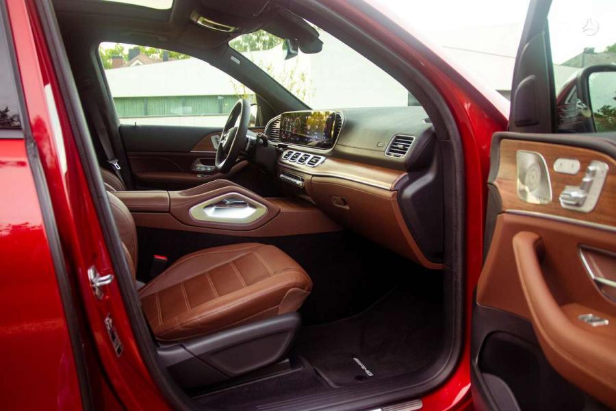 Sarkans Mercedes-Benz gle-450 2024 Viļņa, ar dzinēja tilpumu 2.99 L un nobraukumu 15 tūkst. km par 86500 €, foto 19 vietnē AUTOMOTO.COM.LV
