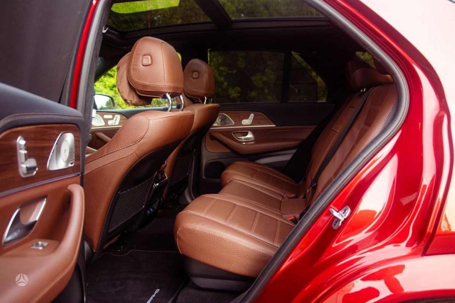 Sarkans Mercedes-Benz gle-450 2024 Viļņa, ar dzinēja tilpumu 2.99 L un nobraukumu 15 tūkst. km par 86500 €, foto 20 vietnē AUTOMOTO.COM.LV