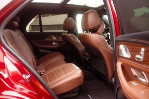 Sarkans Mercedes-Benz gle-450 2024 Viļņa, ar dzinēja tilpumu 2.99 L un nobraukumu 15 tūkst. km par 86500 €, foto 21 vietnē AUTOMOTO.COM.LV