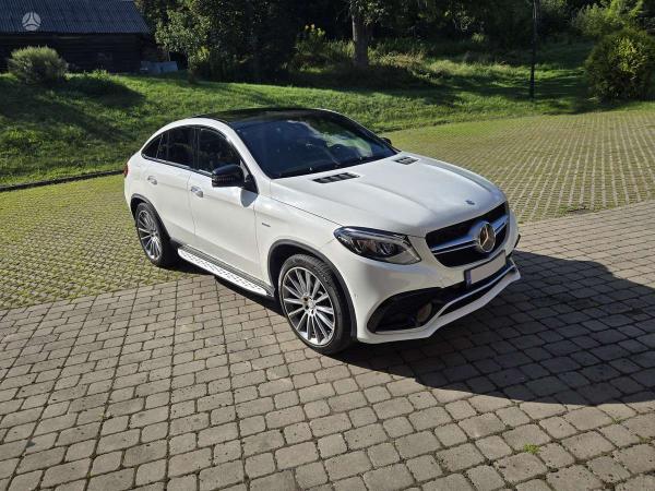 White Mercedes-Benz gle-450 2015 in Vilnius, with an engine capacity of 3.00 L and mileage of 153 thousand km for 30000 €, photo 11 on AUTOMOTO.COM.LV
