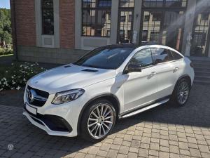 White Mercedes-Benz gle-450 2015 in Vilnius, with an engine capacity of 3.00 L and mileage of 153 thousand km for 30000 €, photo 23 on AUTOMOTO.COM.LV