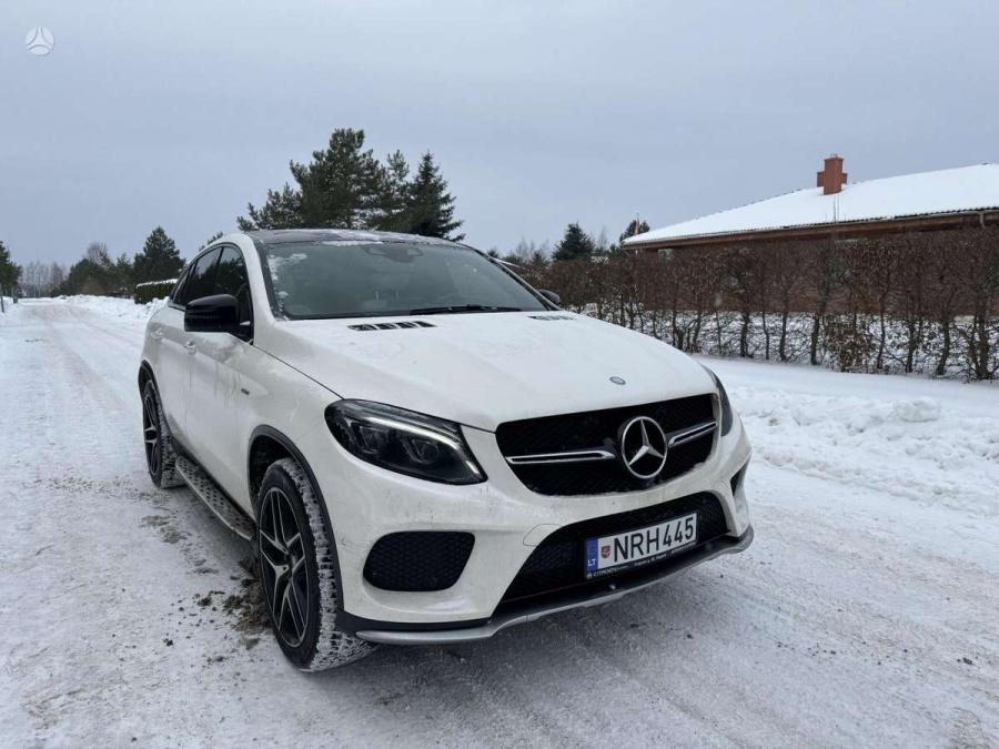 Белый Мерседес GLE 450 2016 в Клайпеда, объемом двигателя 3.00 л и пробегом 186 тыс. км за 25500 €, фото 2 на AUTOMOTO.COM.LV
