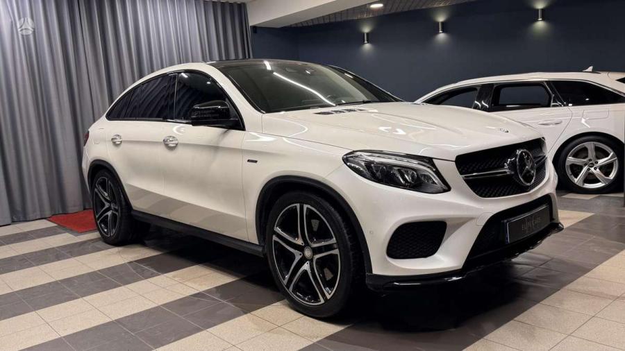 Balts Mercedes-Benz gle-450 2016 Rīga, ar dzinēja tilpumu 3.00 L un nobraukumu 240 tūkst. km par 28490 €, foto 4 vietnē AUTOMOTO.COM.LV