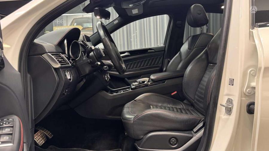 Balts Mercedes-Benz gle-450 2016 Rīga, ar dzinēja tilpumu 3.00 L un nobraukumu 240 tūkst. km par 28490 €, foto 8 vietnē AUTOMOTO.COM.LV