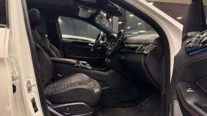 Balts Mercedes-Benz gle-450 2016 Rīga, ar dzinēja tilpumu 3.00 L un nobraukumu 240 tūkst. km par 28490 €, foto 12 vietnē AUTOMOTO.COM.LV