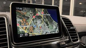 Balts Mercedes-Benz gle-450 2016 Rīga, ar dzinēja tilpumu 3.00 L un nobraukumu 240 tūkst. km par 28490 €, foto 25 vietnē AUTOMOTO.COM.LV