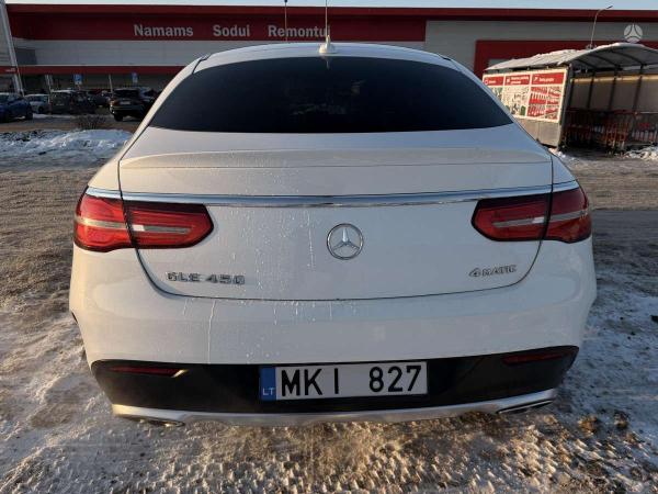 Balts Mercedes-Benz gle-450 2017 Viļņa, ar dzinēja tilpumu 3.00 L un nobraukumu 184 tūkst. km par 31000 €, foto 2 vietnē AUTOMOTO.COM.LV