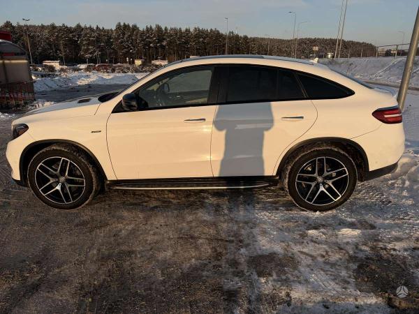 Balts Mercedes-Benz gle-450 2017 Viļņa, ar dzinēja tilpumu 3.00 L un nobraukumu 184 tūkst. km par 31000 €, foto 4 vietnē AUTOMOTO.COM.LV