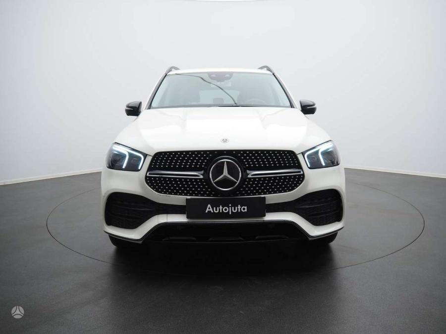 Balts Mercedes-Benz gle-450 2020 Viļņa, ar dzinēja tilpumu 3.00 L un nobraukumu 96 tūkst. km par 51500 €, foto 2 vietnē AUTOMOTO.COM.LV