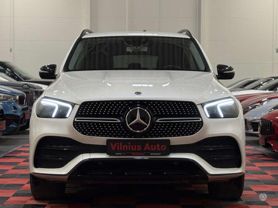 Белый Мерседес GLE 450 2020 в Вильнюс, объемом двигателя 3.00 л и пробегом 102 тыс. км за 49999 €, фото 3 на AUTOMOTO.COM.LV