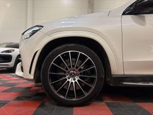 Белый Мерседес GLE 450 2020 в Вильнюс, объемом двигателя 3.00 л и пробегом 102 тыс. км за 49999 €, фото 10 на AUTOMOTO.COM.LV