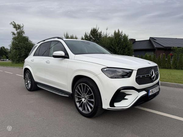 Balts Mercedes-Benz gle-450 2024 Palanga, ar dzinēja tilpumu 3.00 L un nobraukumu 29 tūkst. km par 76000 €, foto 1 vietnē AUTOMOTO.COM.LV