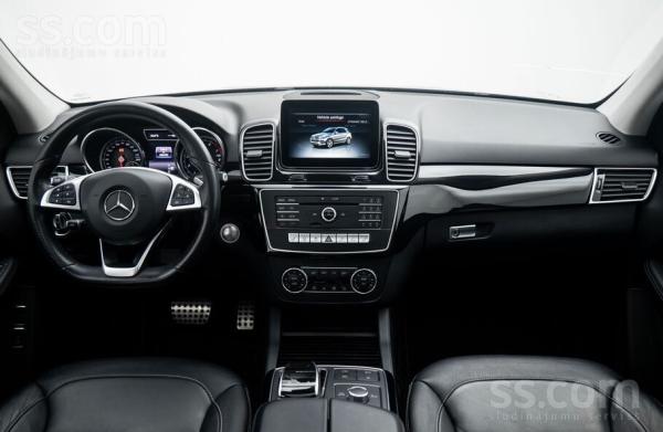 Melns Mercedes-Benz gle-500 2016 Tallina, ar dzinēja tilpumu 3.00 L un nobraukumu 207 tūkst. km par 18999 €, foto 3 vietnē AUTOMOTO.COM.LV