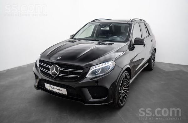Melns Mercedes-Benz gle-500 2017 Tallina, ar dzinēja tilpumu 3.00 L un nobraukumu 150 tūkst. km par 22999 €, foto 1 vietnē AUTOMOTO.COM.LV