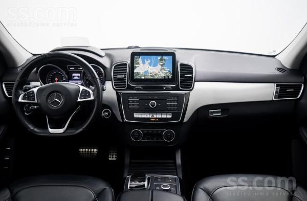 Melns Mercedes-Benz gle-500 2017 Tallina, ar dzinēja tilpumu 3.00 L un nobraukumu 150 tūkst. km par 22999 €, foto 2 vietnē AUTOMOTO.COM.LV