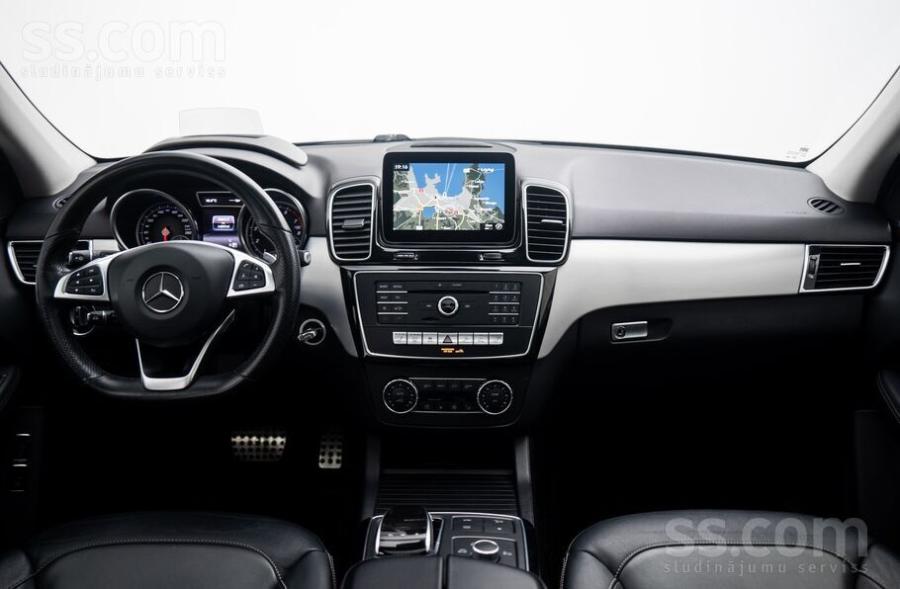 Черный Мерседес GLE 500 2017 в Таллин, объемом двигателя 3.00 л и пробегом 150 тыс. км за 22999 €, фото 3 на AUTOMOTO.COM.LV