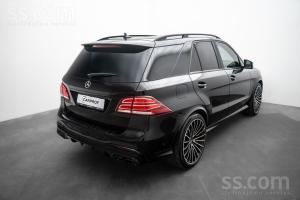 Черный Мерседес GLE 500 2017 в Таллин, объемом двигателя 3.00 л и пробегом 150 тыс. км за 22999 €, фото 4 на AUTOMOTO.COM.LV