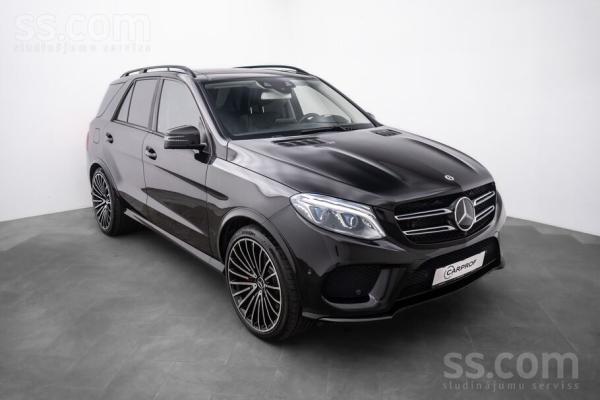 Melns Mercedes-Benz gle-500 2017 Tallina, ar dzinēja tilpumu 3.00 L un nobraukumu 150 tūkst. km par 22999 €, foto 5 vietnē AUTOMOTO.COM.LV