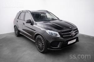 Черный Мерседес GLE 500 2017 в Таллин, объемом двигателя 3.00 л и пробегом 150 тыс. км за 22999 €, фото 6 на AUTOMOTO.COM.LV