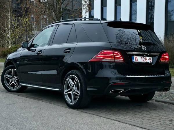 Melns Mercedes-Benz gle-500 2018 Rīga, ar dzinēja tilpumu 3.00 L un nobraukumu 189 tūkst. km par 23390 €, foto 5 vietnē AUTOMOTO.COM.LV