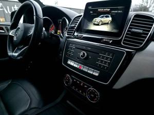 Melns Mercedes-Benz gle-500 2018 Rīga, ar dzinēja tilpumu 3.00 L un nobraukumu 189 tūkst. km par 23390 €, foto 32 vietnē AUTOMOTO.COM.LV
