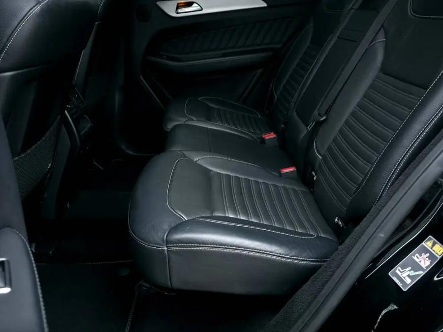 Melns Mercedes-Benz gle-500 2018 Rīga, ar dzinēja tilpumu 3.00 L un nobraukumu 189 tūkst. km par 23390 €, foto 36 vietnē AUTOMOTO.COM.LV