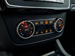 Melns Mercedes-Benz gle-500 2018 Rīga, ar dzinēja tilpumu 3.00 L un nobraukumu 189 tūkst. km par 23390 €, foto 43 vietnē AUTOMOTO.COM.LV