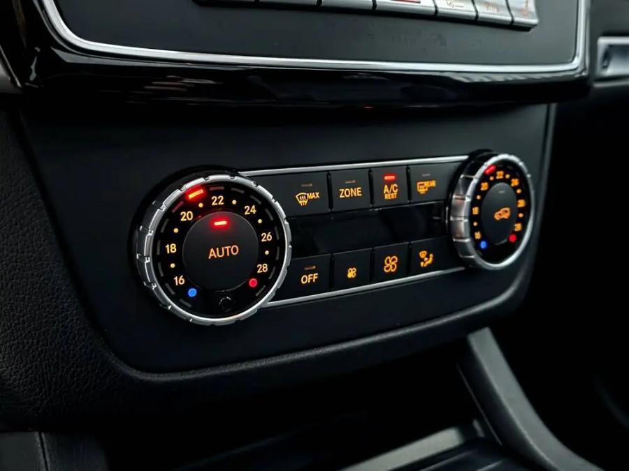 Melns Mercedes-Benz gle-500 2018 Rīga, ar dzinēja tilpumu 3.00 L un nobraukumu 189 tūkst. km par 23390 €, foto 43 vietnē AUTOMOTO.COM.LV